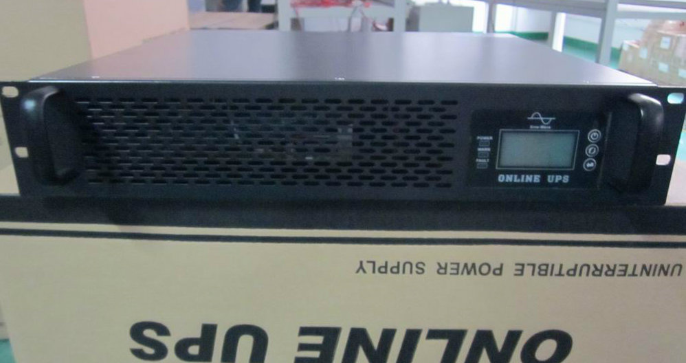 China 220VAC Input Voltage Snmp/RS232 Communications Rack Online UPS ...